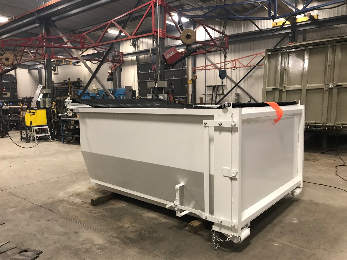 8 cubic yard container with tarp (on frame)