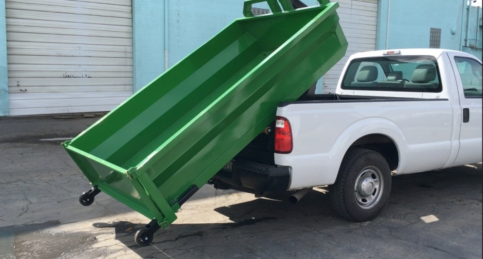 2.5 cubic yard container (in box)